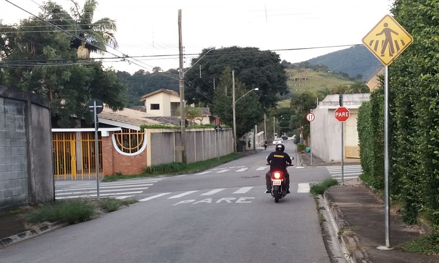 Aprenda o que significam as cores das placas de trânsito - Mototour ... Aprenda o que significam as cores das placas de trânsito - Mototour ...