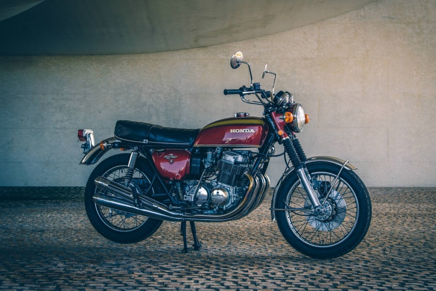 Honda comemora 50 anos de motores 4 cilindros - Mototour - Seu portal em duas rodas, Motos ...